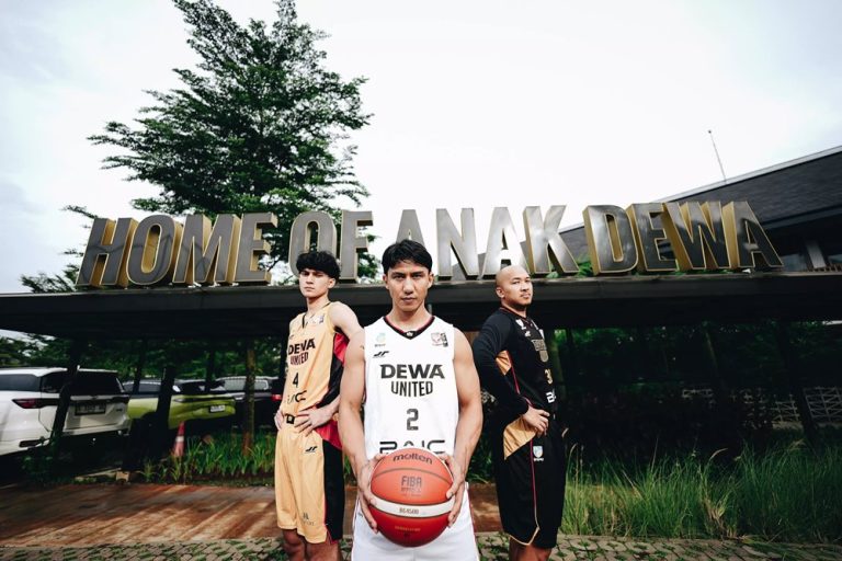 Koleksi Jersey Dewa United Basketball 2026 Resmi Hadir di Store! - vakanzi